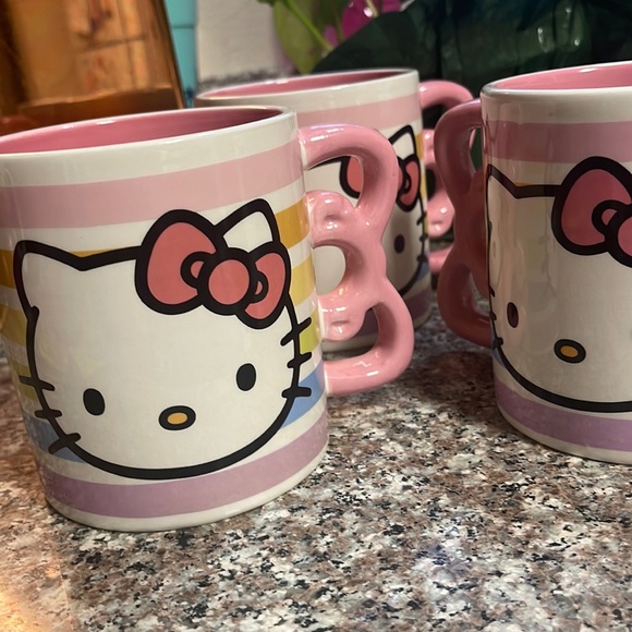 Hello Kitty | Dining | Three Hello Kitty 2 Oz Bow Handle | Poshmark